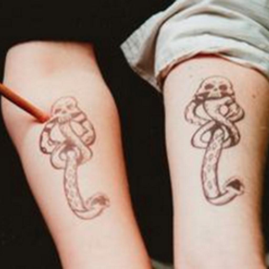 Harry Potter abwaschbare Todesser Tattoos in 80331 München für € 6,00 ...