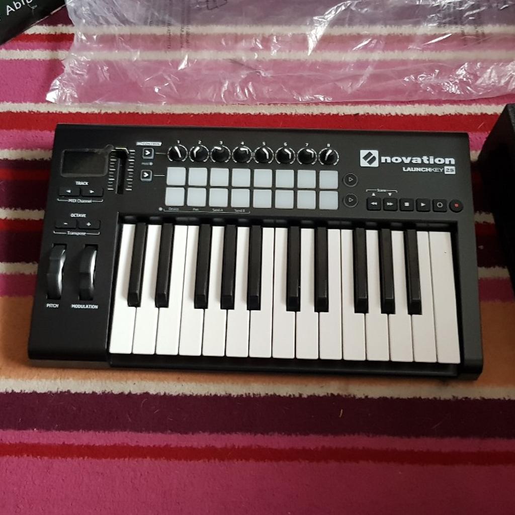 Launch key 25 Dj keyboard in PL5 Plymouth für £ 30,00 zum Verkauf ...