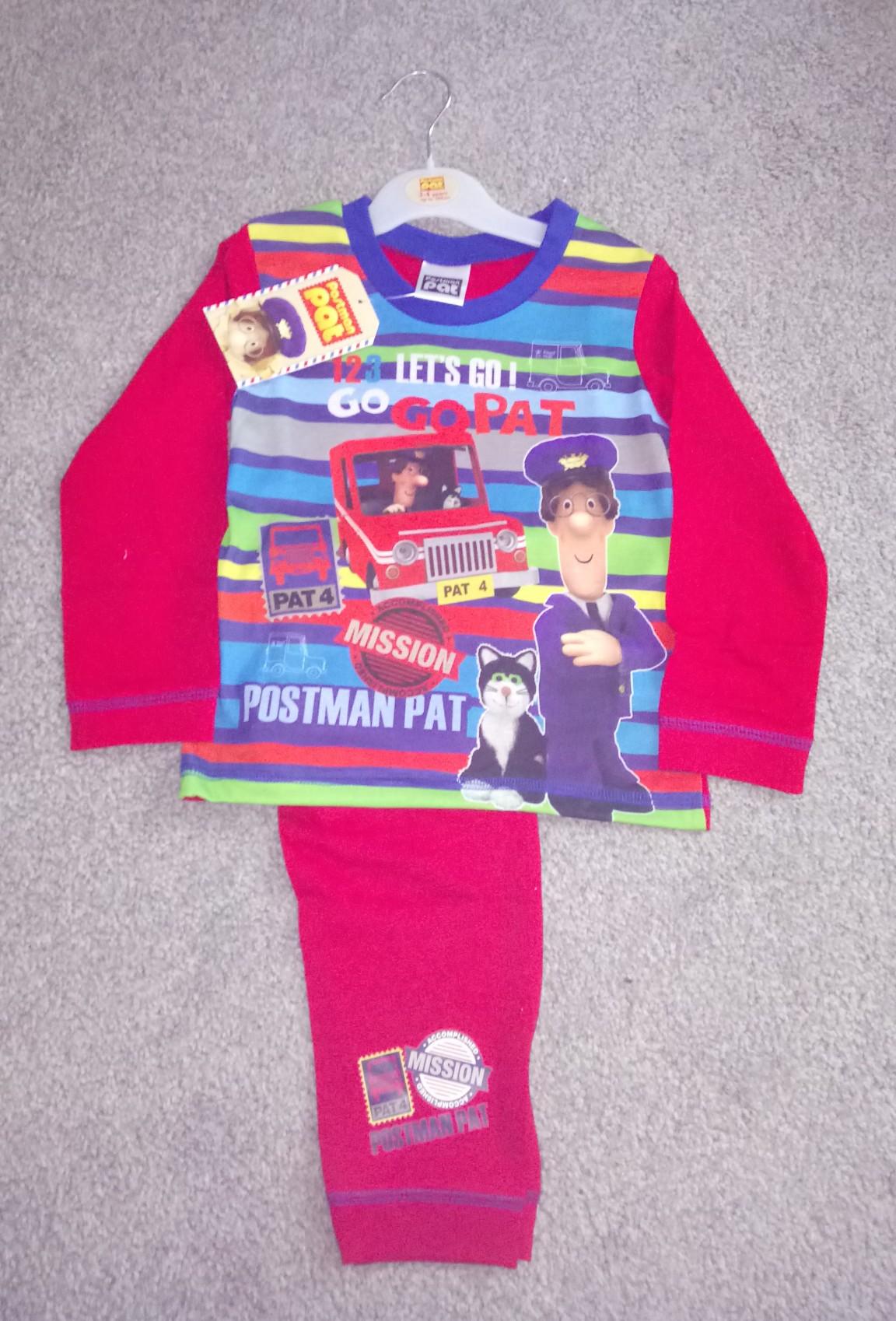 New postman pat pyjamas in RM17 Grays für 5,00 £ zum Verkauf | Shpock DE