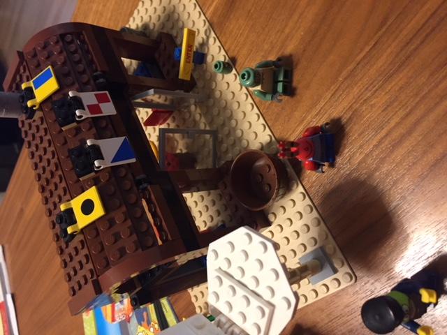 Lego Spongebob Krusty Krab & BikiniBottom Bus in 1190 Wien für 35,00 ...