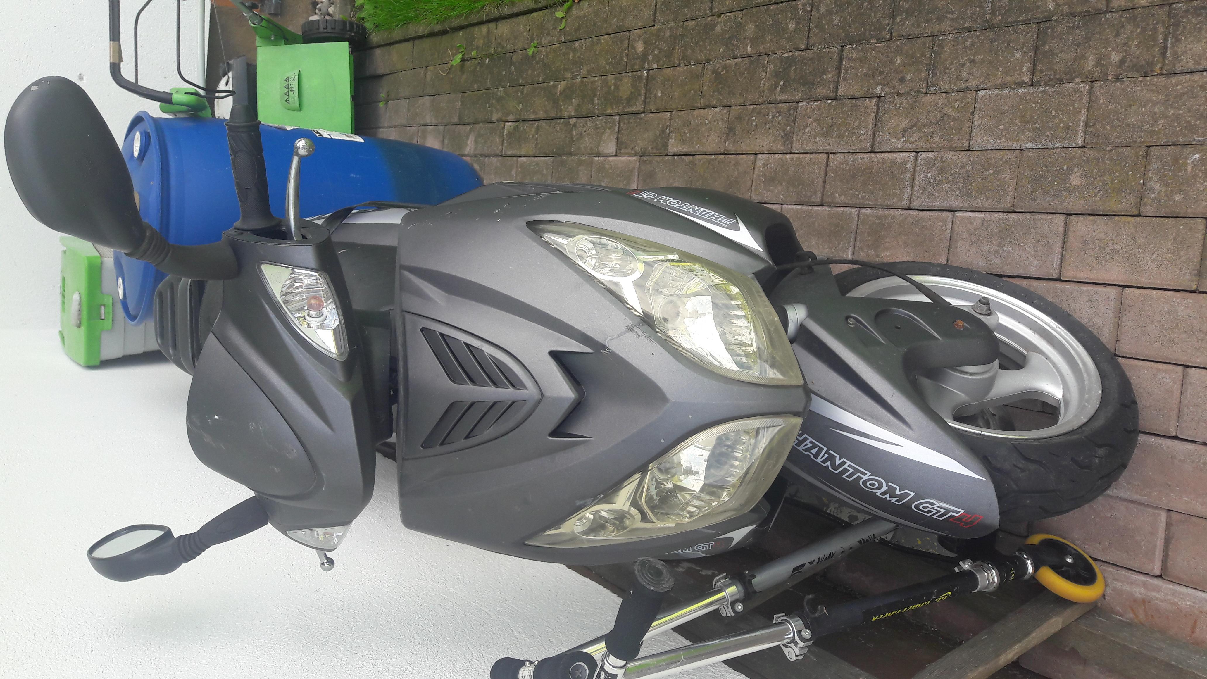 125 ccm Roller Explorer Phantom GT4 Scooter in 6341 Ebbs für gratis zum ...