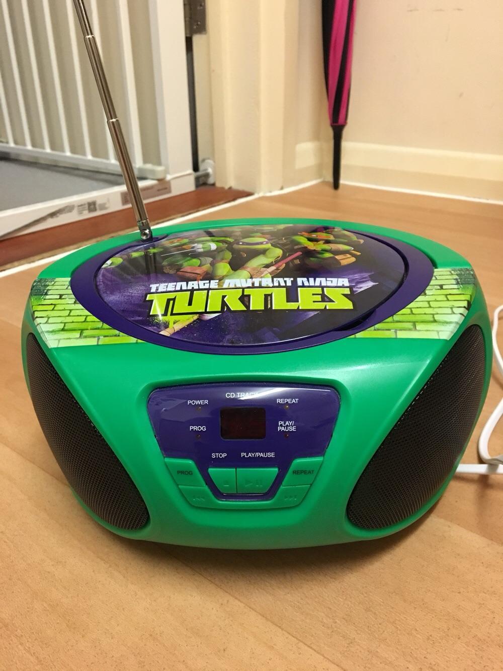 TMNT radio/CD player in CR3 Caterham für 5,00 £ zum Verkauf | Shpock DE