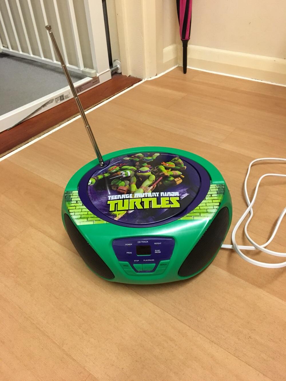 TMNT radio/CD player in CR3 Caterham für 5,00 £ zum Verkauf | Shpock DE
