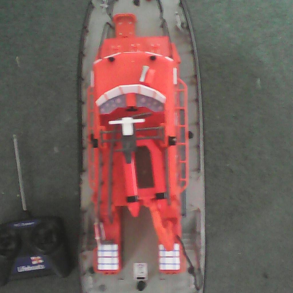 Remmote control boat in RG24 Basingstoke für 15,00 £ zum Verkauf ...