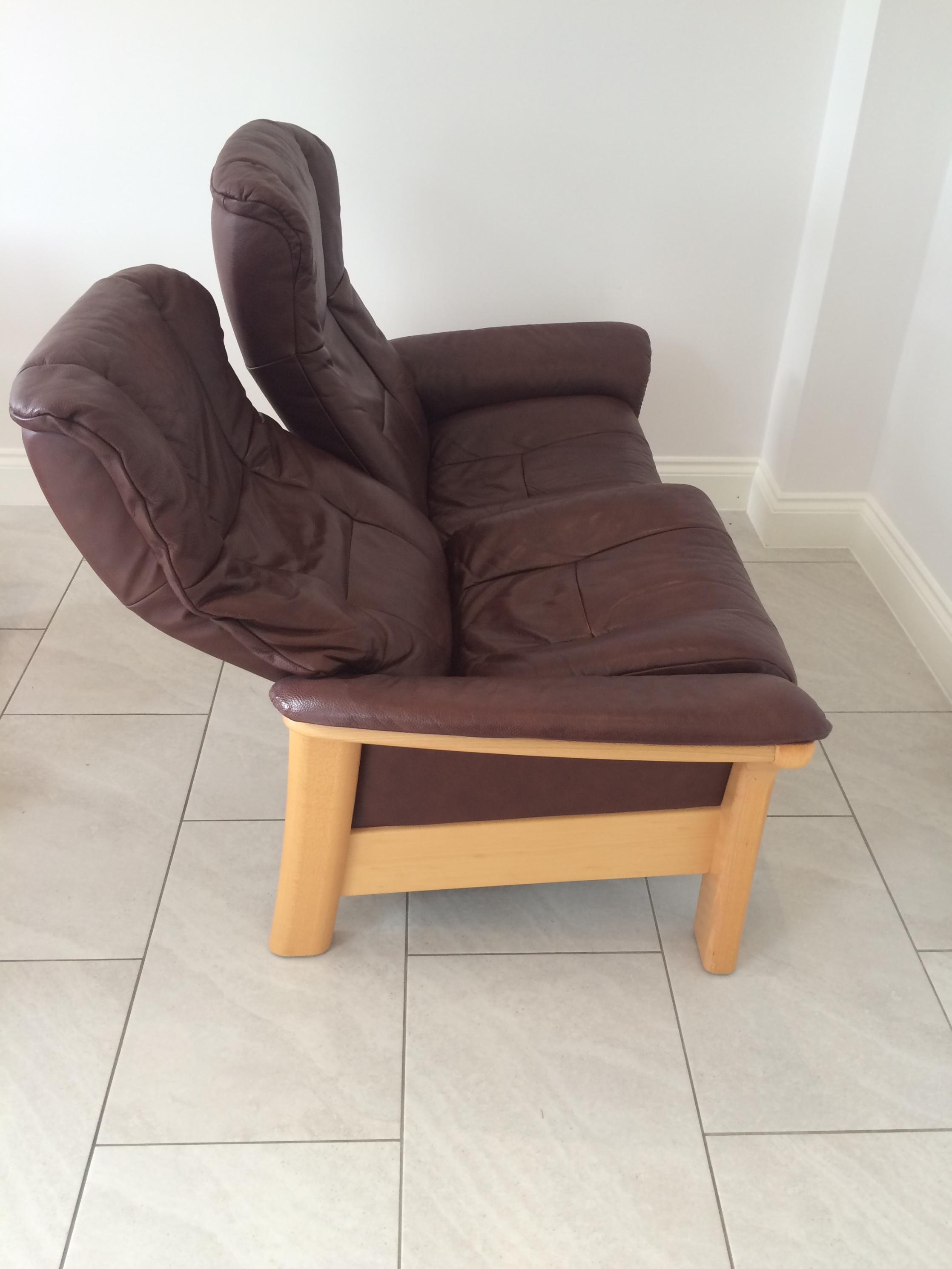 Stressless leather recliner sofa in WA4 Daresbury for £50.00 for sale ...