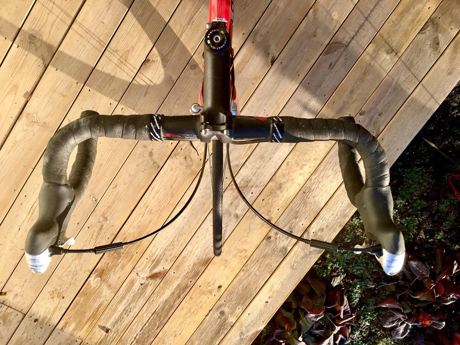 Cannondale R500 racing red road bike in CO4 Colchester für 250,00 £ zum ...