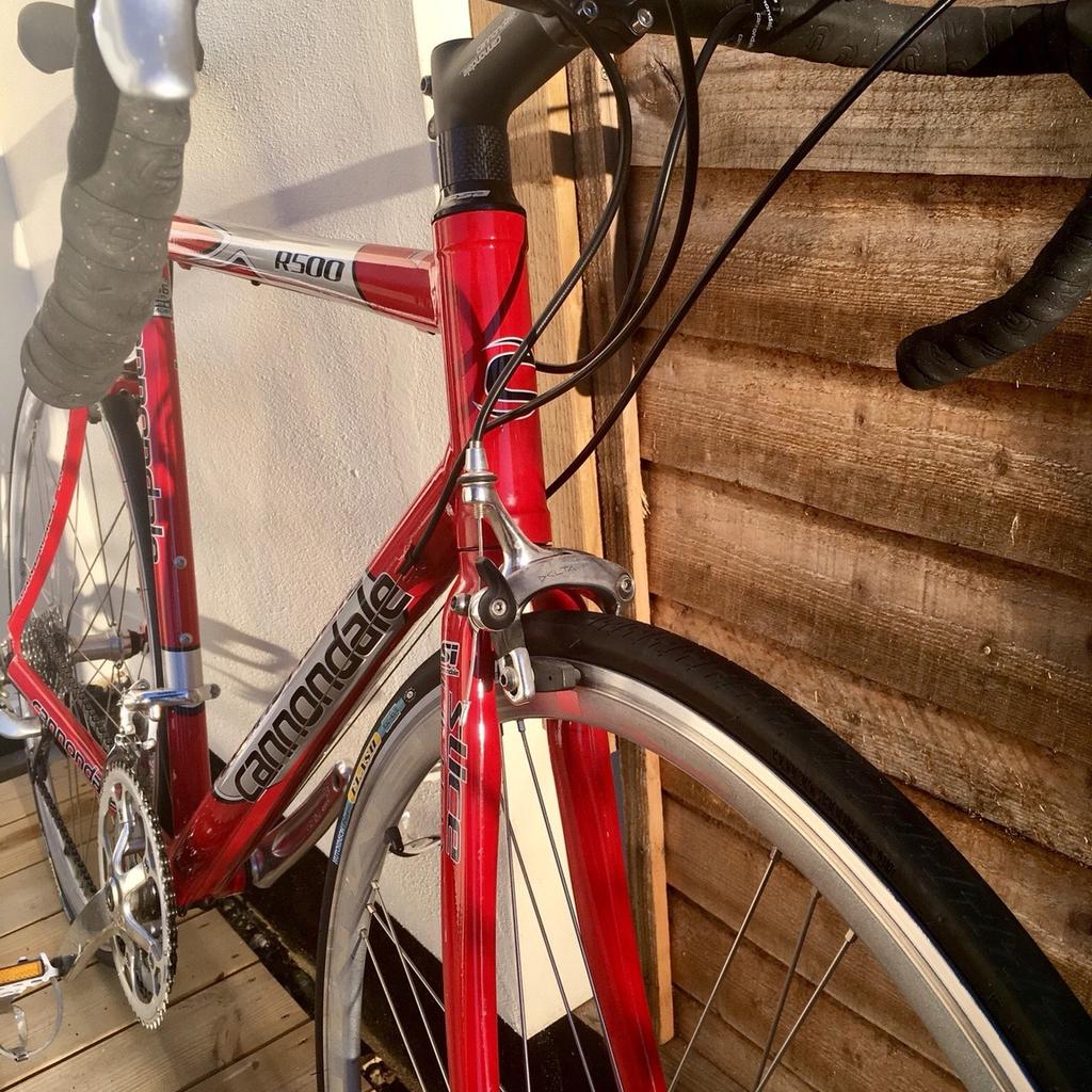 Cannondale R500 racing red road bike in CO4 Colchester für 250,00 £ zum ...
