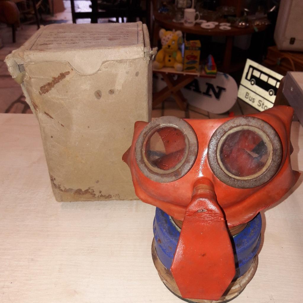 WW2 Mickey Mouse Child's Gas Mask. in South Holland für £ 60,00 zum ...