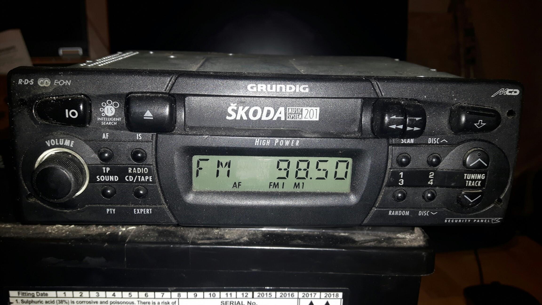 Skoda / Grundig OEM Radio Casette Head Unit in B23 Birmingham für 30,00 £ zum Verkauf | Shpock DE