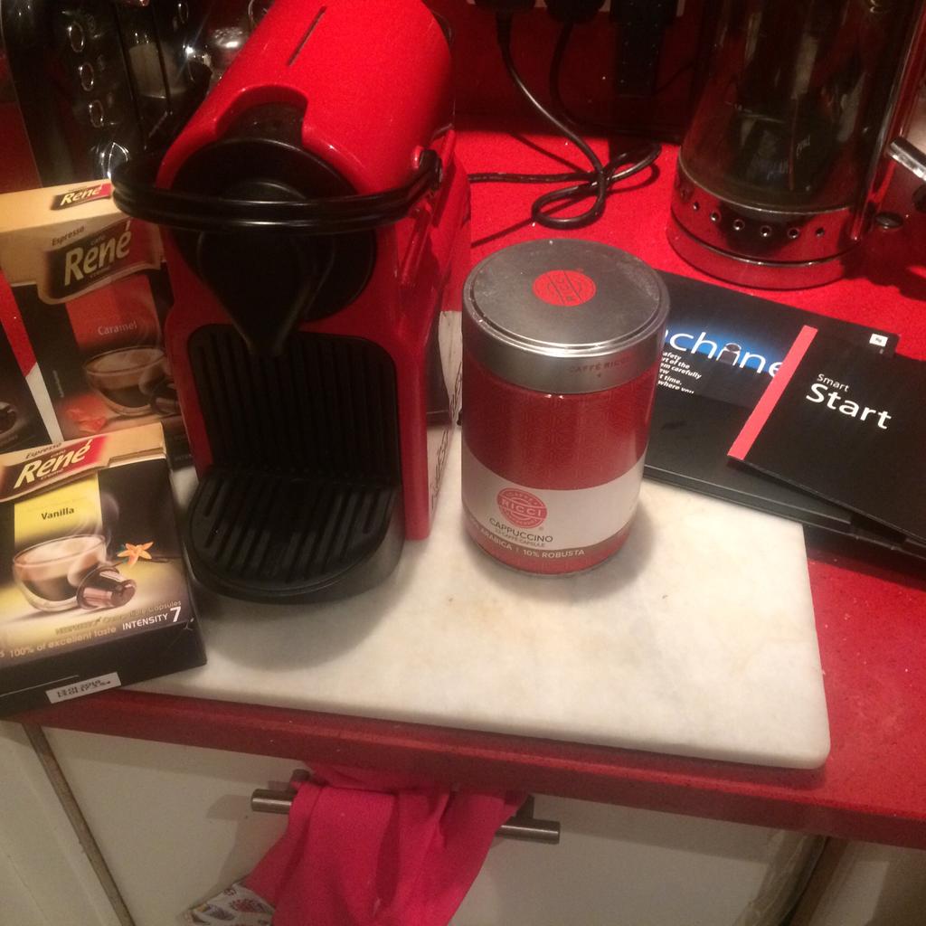 Nespresso Coffee Machine in SW19 London für 40,00 £ zum Verkauf | Shpock DE