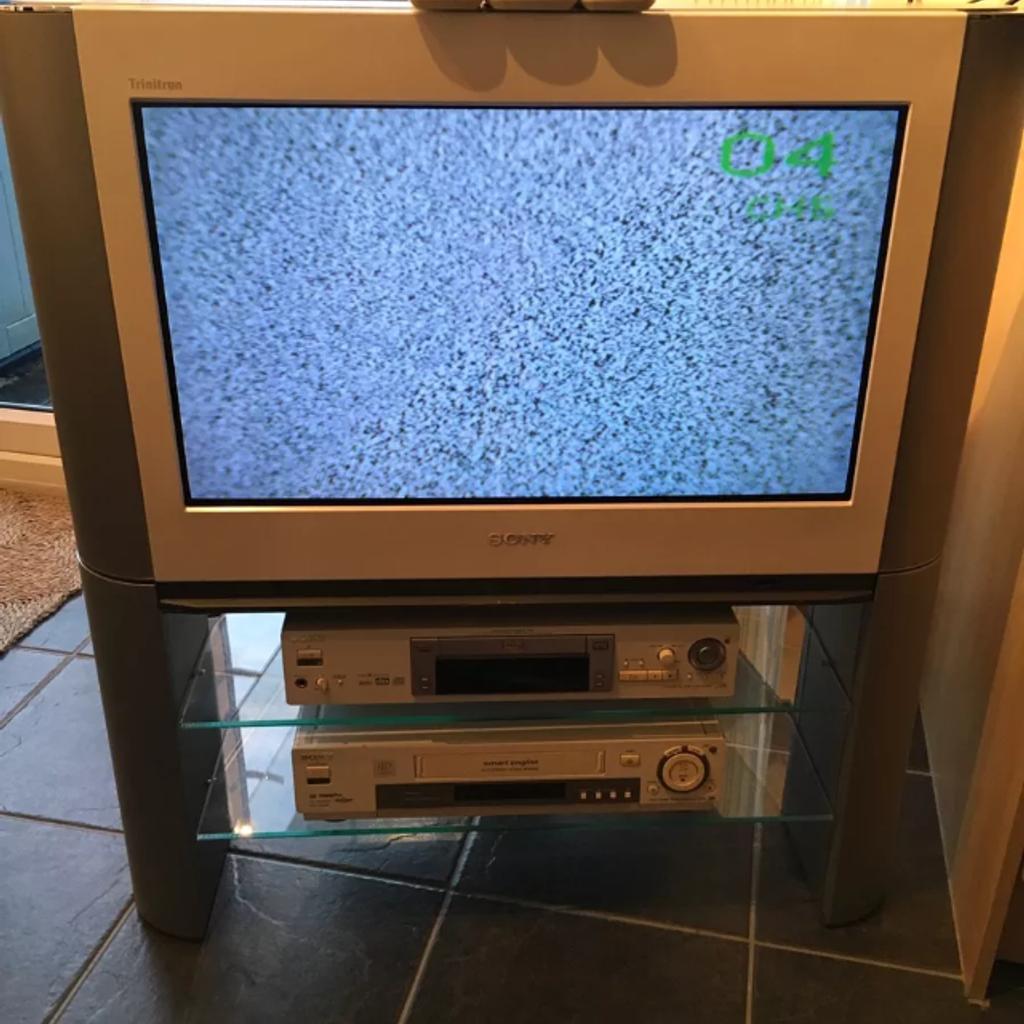 SONY TRINITRON KV-28FC60-Z ART COUTURE TV CRT in WS10 Walsall für £ 65 ...