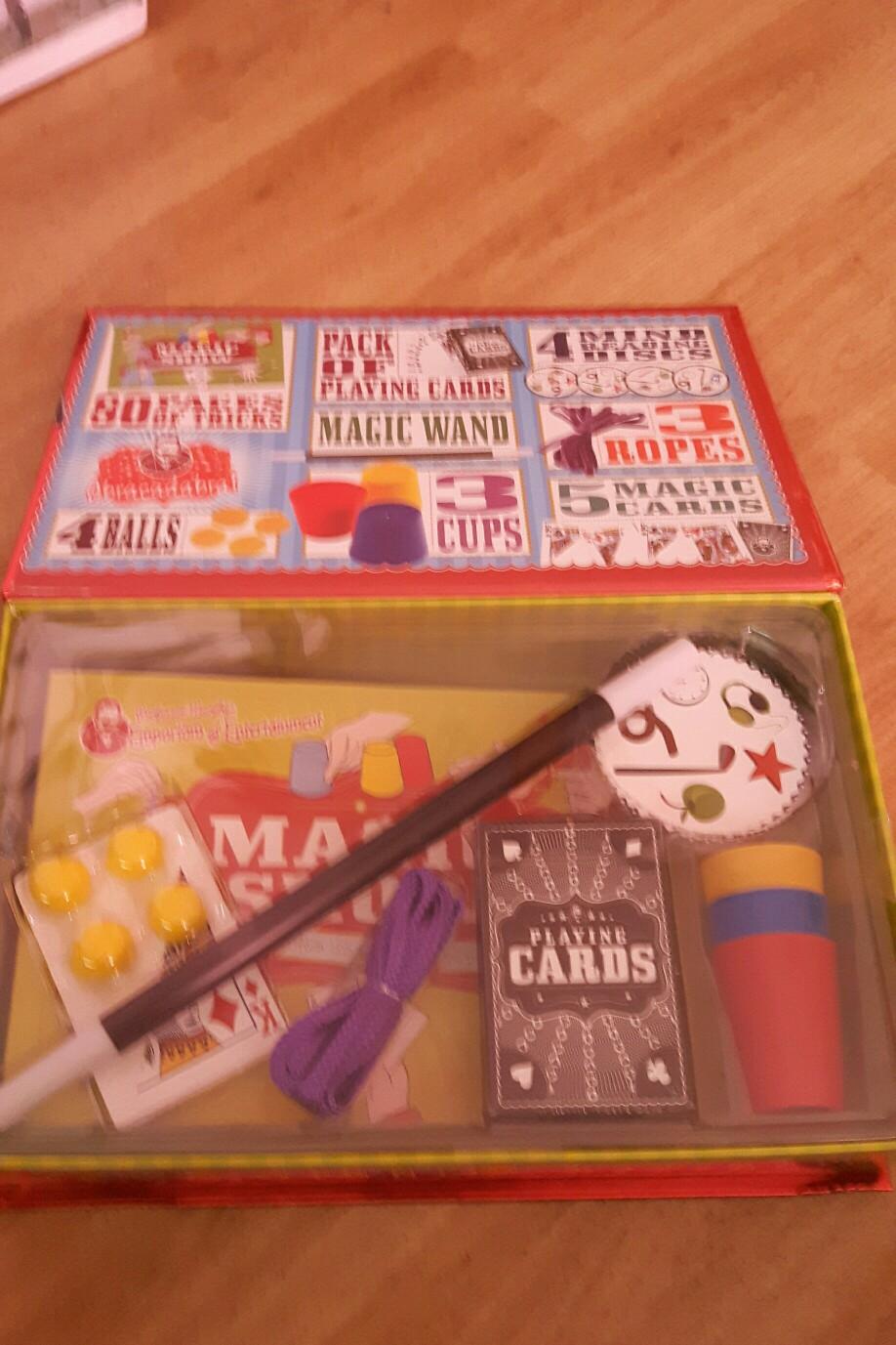 Magic box in WF9 Upton für 2,50 £ zum Verkauf | Shpock DE