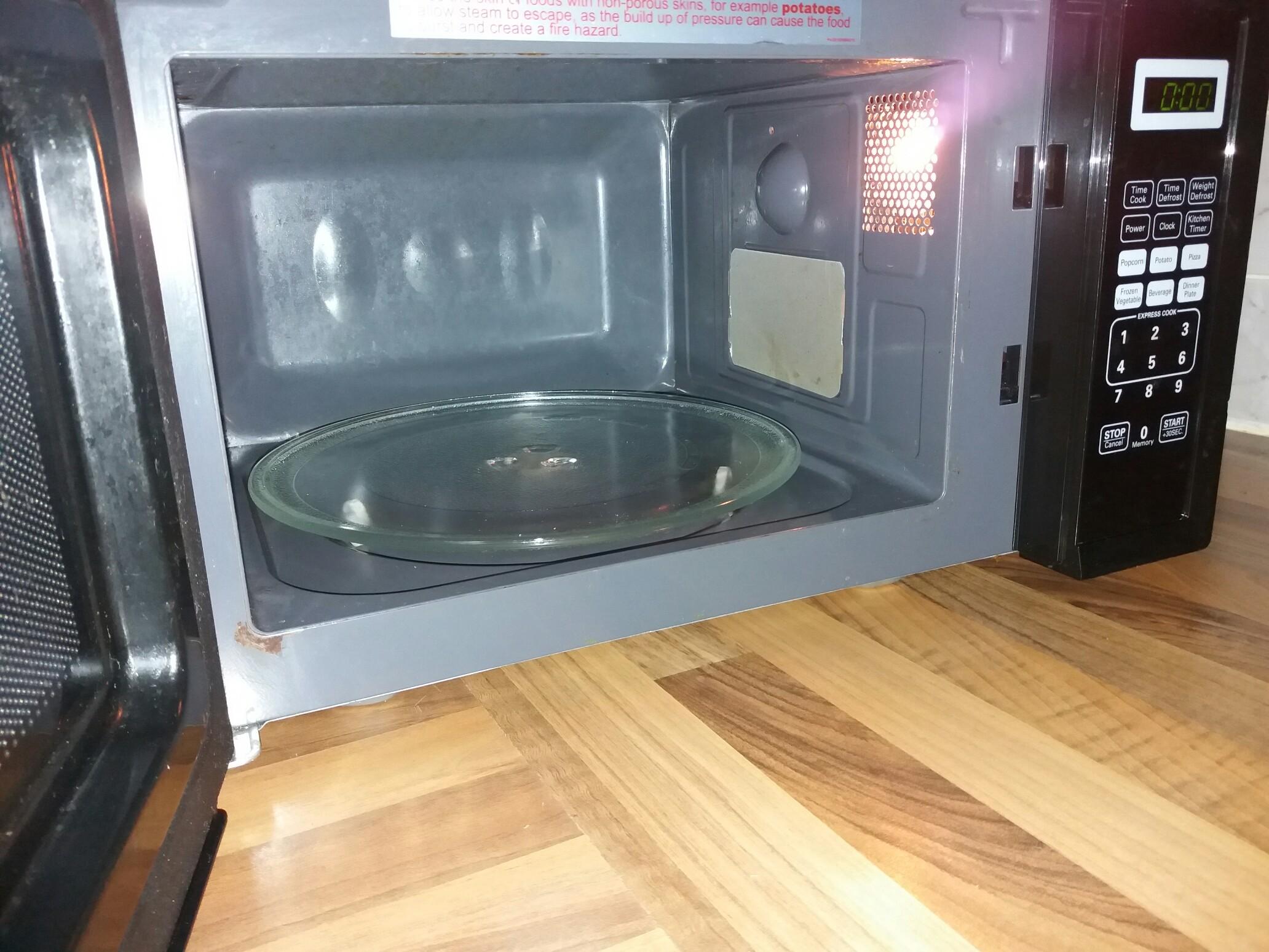 700W ASDA Microwave in WV6 Wolverhampton for £20.00 for sale | Shpock