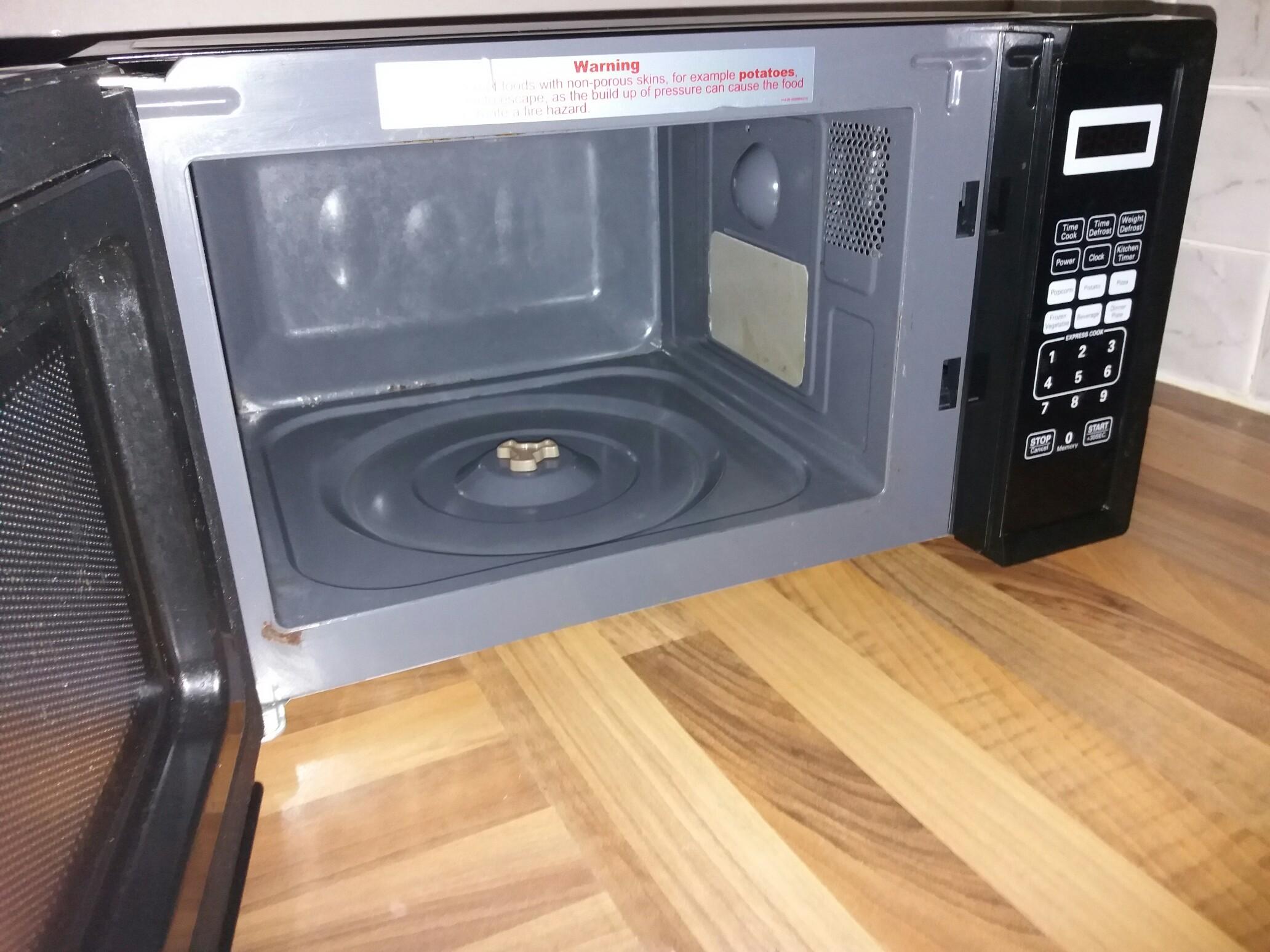 700W ASDA Microwave in WV6 Wolverhampton for £20.00 for sale | Shpock
