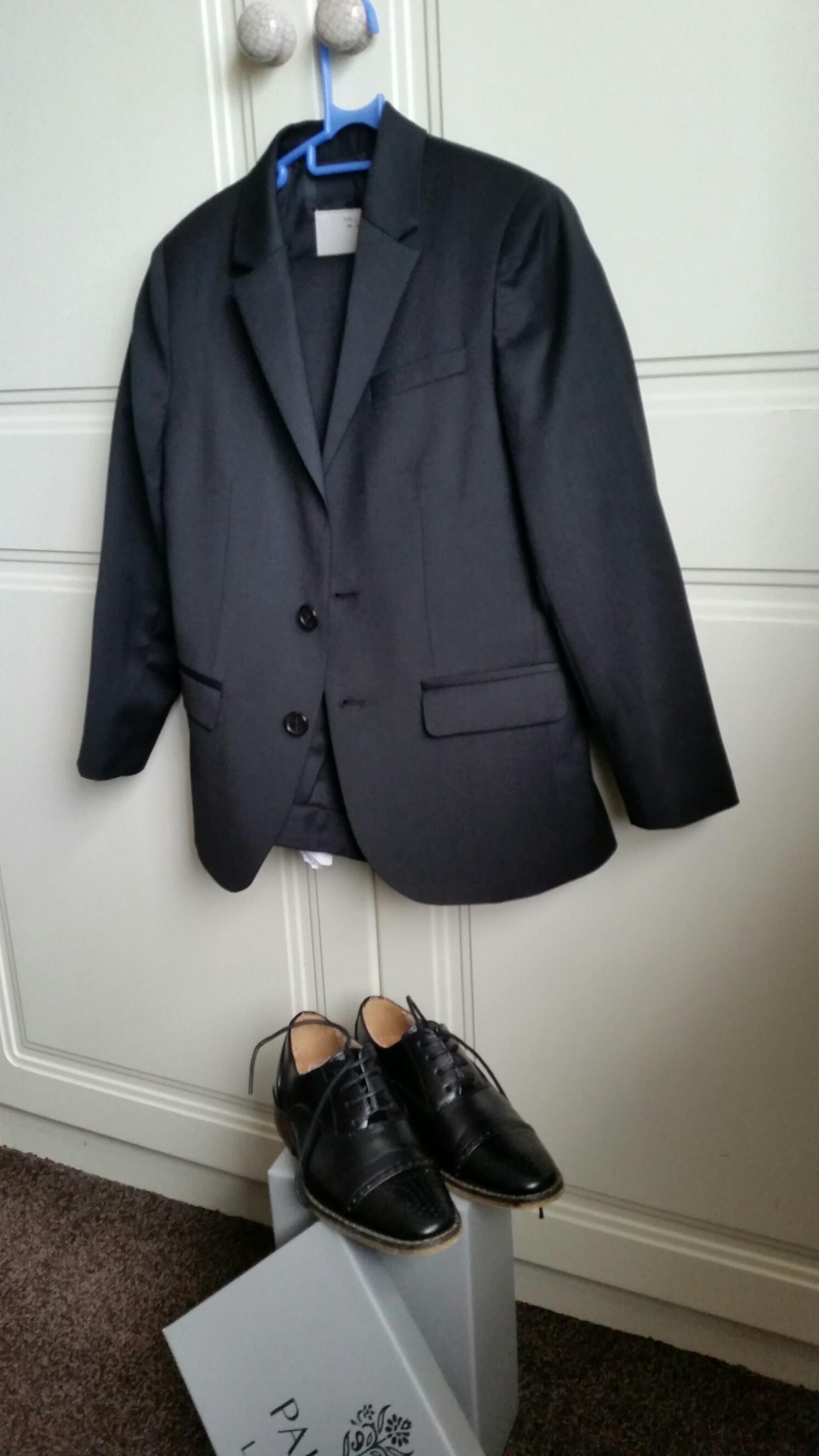 Boys age 6 smart suit and shoes in BB1 Blackburn for £23.00 for sale ...