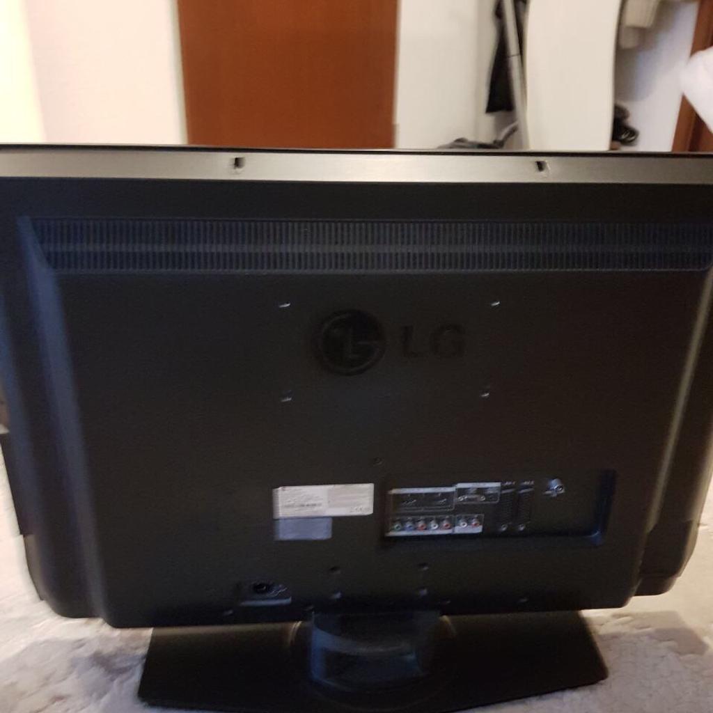 LG Fernseher 32LC41 in 70191 Stuttgart für € 80,00 zum Verkauf | Shpock AT