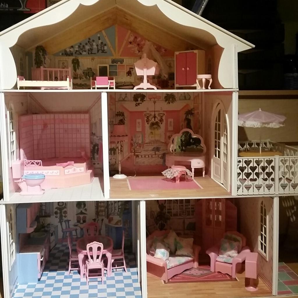 Barbie/Petra Puppenhaus in 93057 Regensburg für € 65,00 zum Verkauf ...