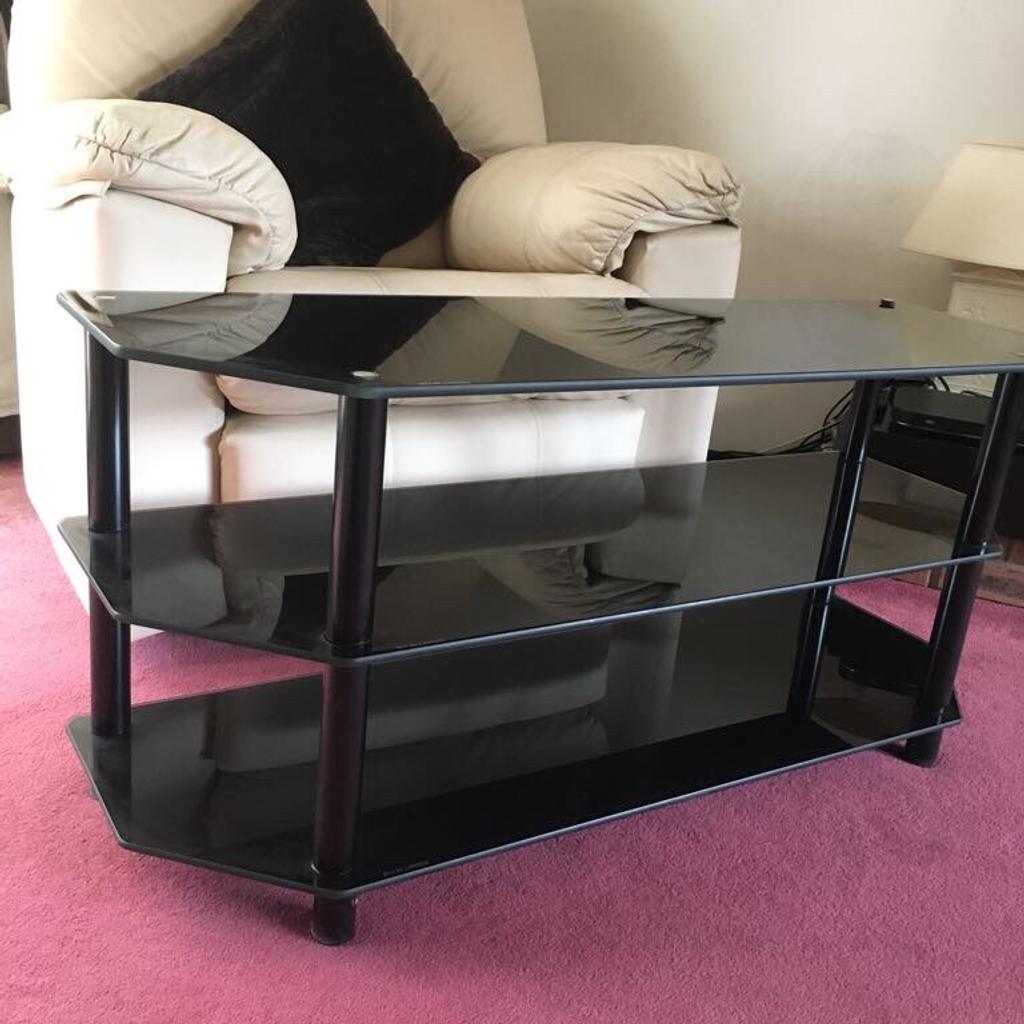 Large Glass Black TV Unit / Stand in RH2 Reigate für 15,00 £ zum ...
