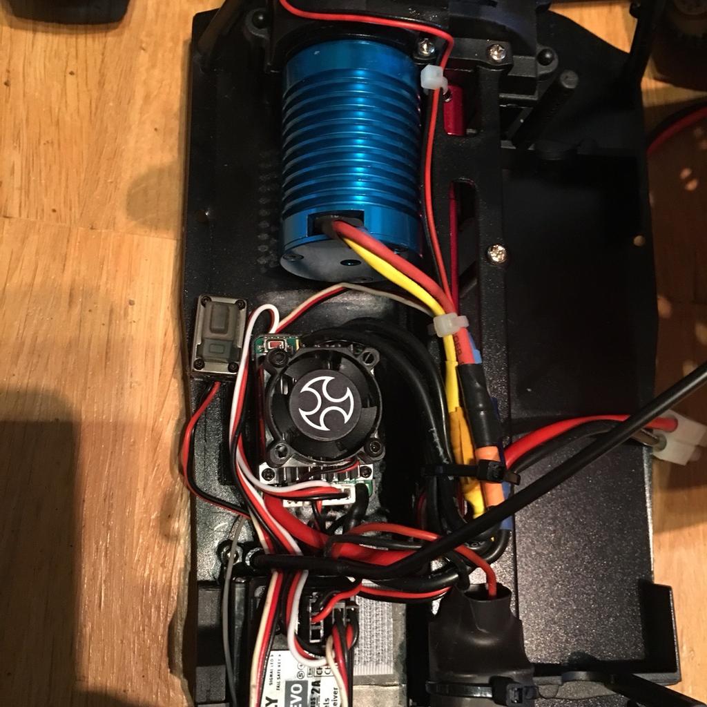 RC Car Reely Carbon Fighter Evo in 81379 München für € 110,00 zum Verkauf | Shpock AT