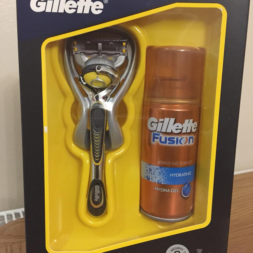 GILLETTE FUSION PROSHIELD MENS RAZOR GIFT SET in BD5 Bradford für £ 10 ...