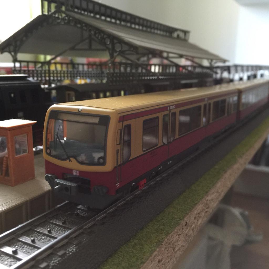 2x Halling Baureihe 481 S-Bahn Berlin in 30171 Hannover für 300,00 ...