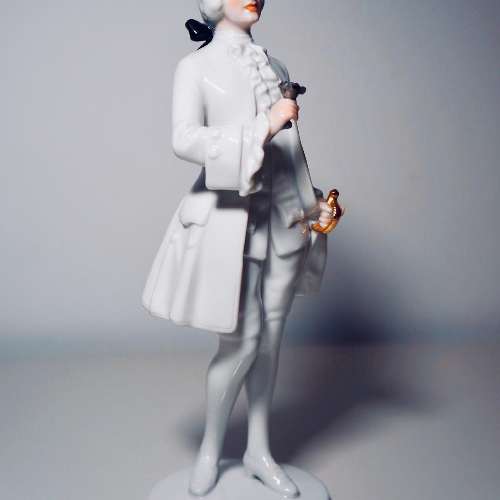 Art Déco Augarten Porzellan Rosenkavalier in 1190 Wien für € 189,00 zum ...