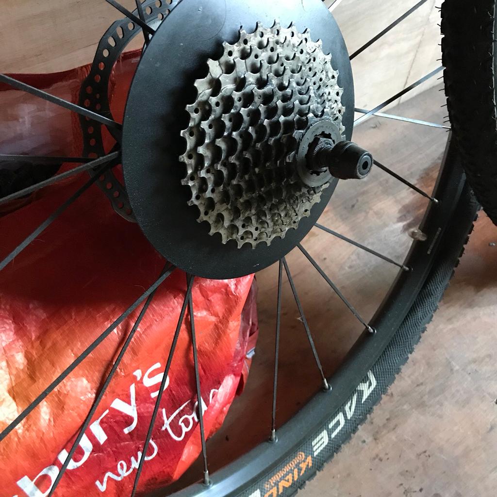 Mavic crossride wheels/hubs in N7 Islington for £70.00 for sale | Shpock