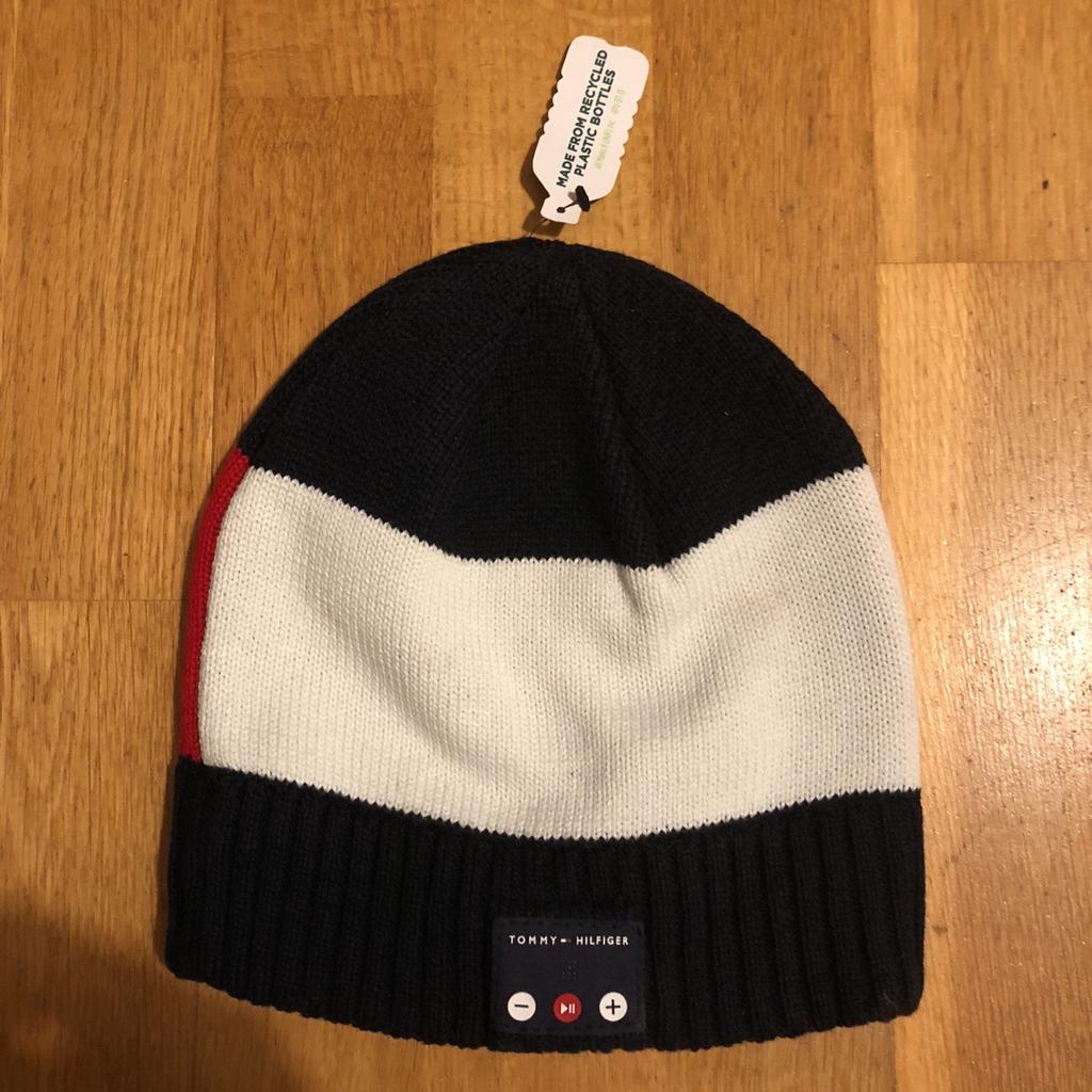 Tommy Hilfiger Mutze mit Bluetooth Kopfhorern in 90763 Furth fur 15 00 zum Verkauf Shpock DE