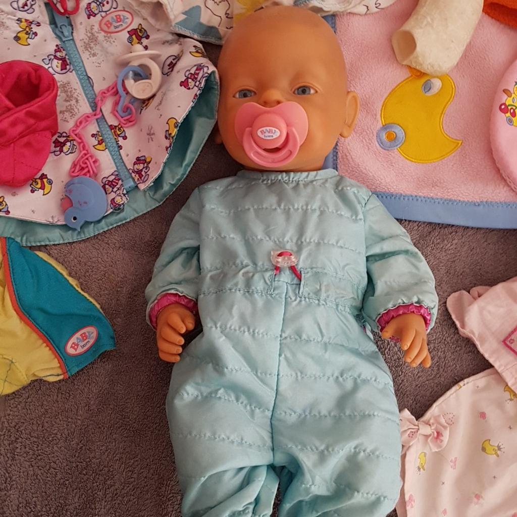 Baby Born mit viel Zubehör in 4482 Ennsdorf für € 20,00 zum Verkauf ...