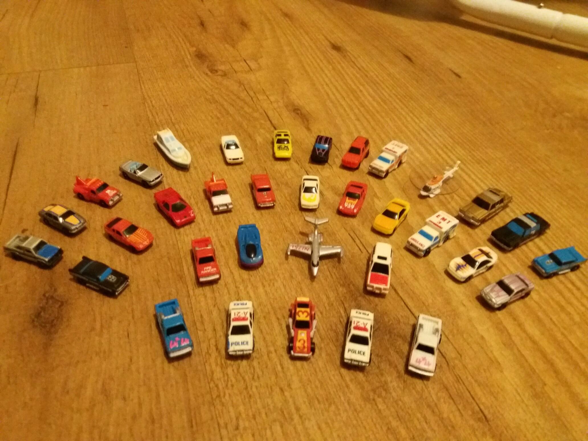 Worlds smallest micro city matchbox cars in RM8 Dagenham für £ 50,00 ...