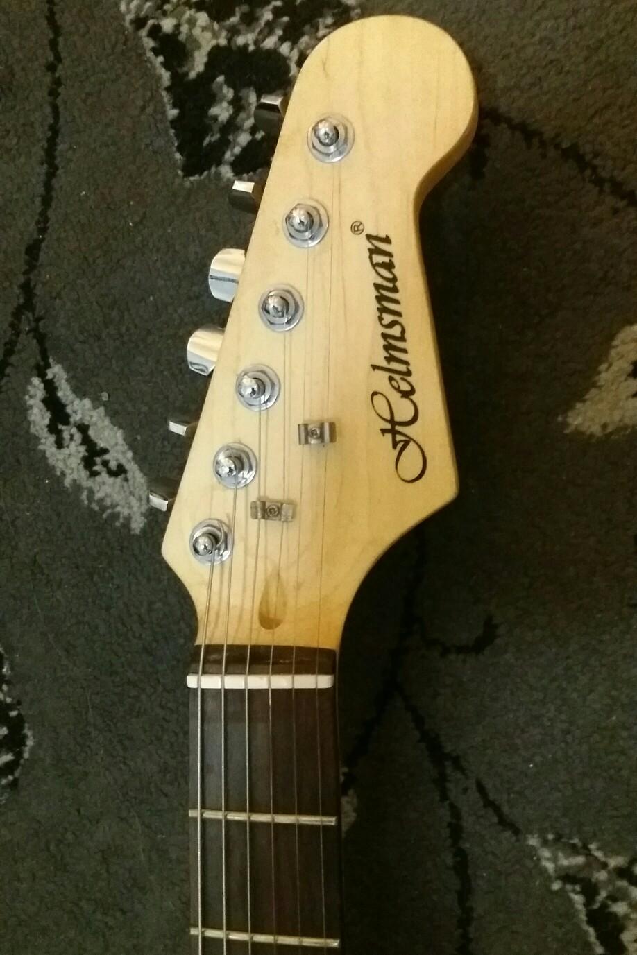 Helmsman electric guitar in Rochdale für 40,00 £ zum Verkauf | Shpock DE