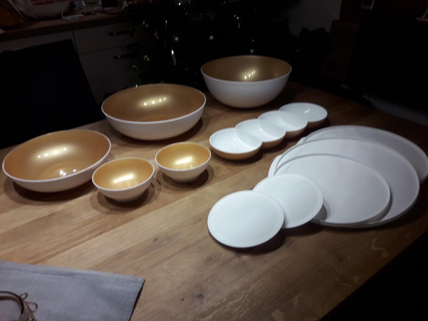 Tupperware Allegra Set weiß/gold in 6773 Außervens für 79,00 € zum ...