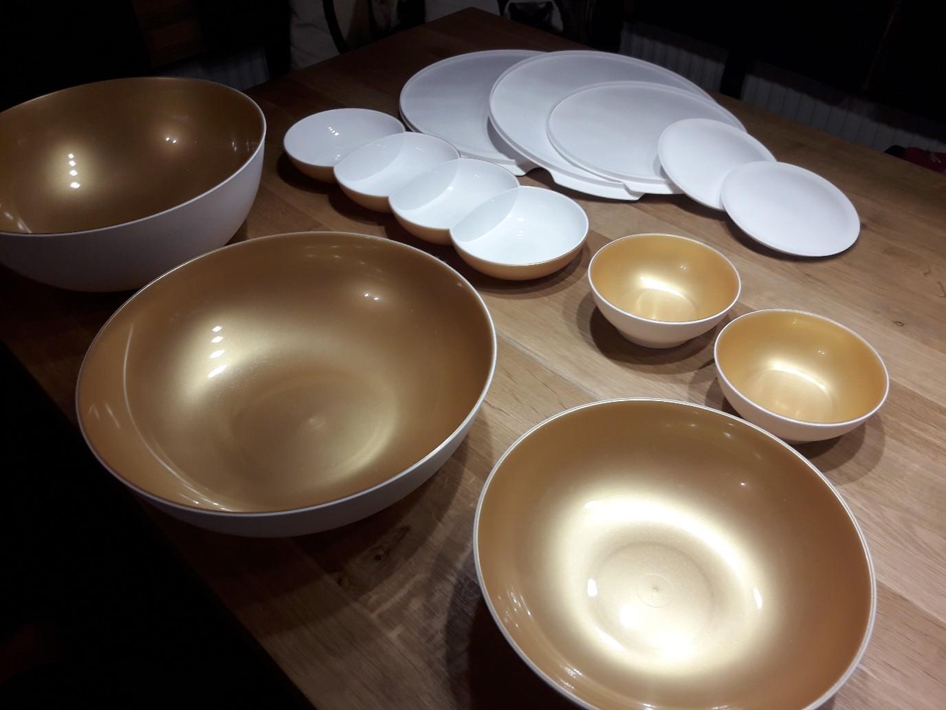 Tupperware Allegra Set weiß/gold in 6773 Außervens für 79,00 € zum ...