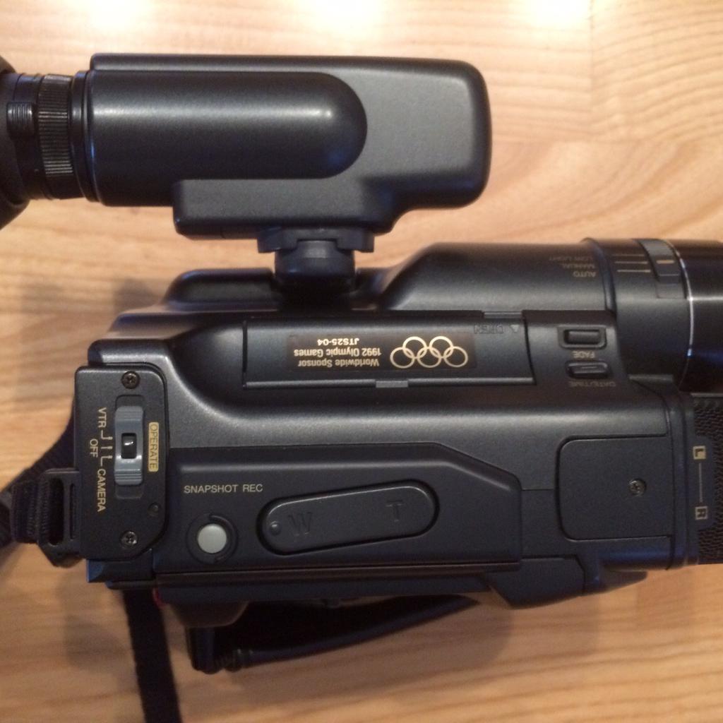 Panasonic NV-S7 S-VHS Camera in 5204 Straßwalchen für € 10,00 zum ...