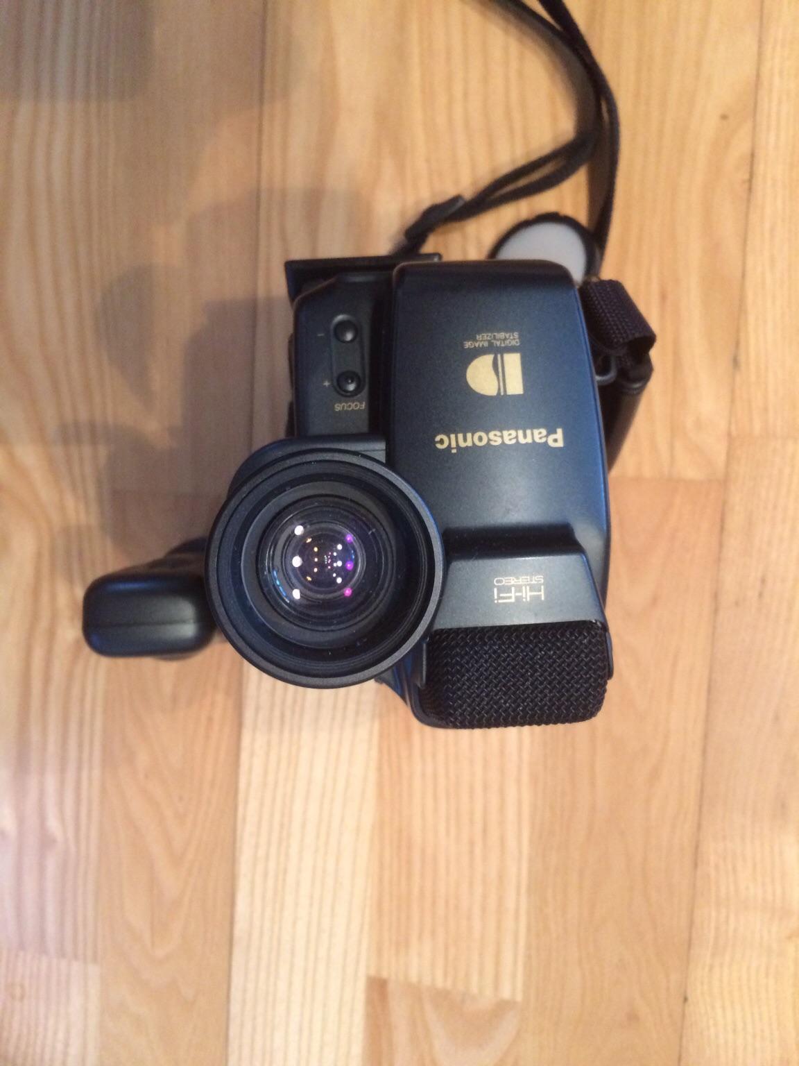 Panasonic NV-S7 S-VHS Camera in 5204 Straßwalchen für € 10,00 zum ...