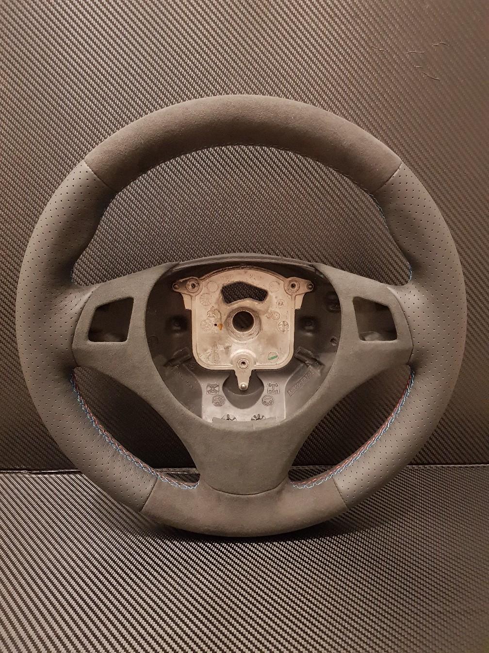 BMW E90 E91 E92 E87 E82 M LENKRAD ALCANTARA in 4030 Linz für 220,00 ...