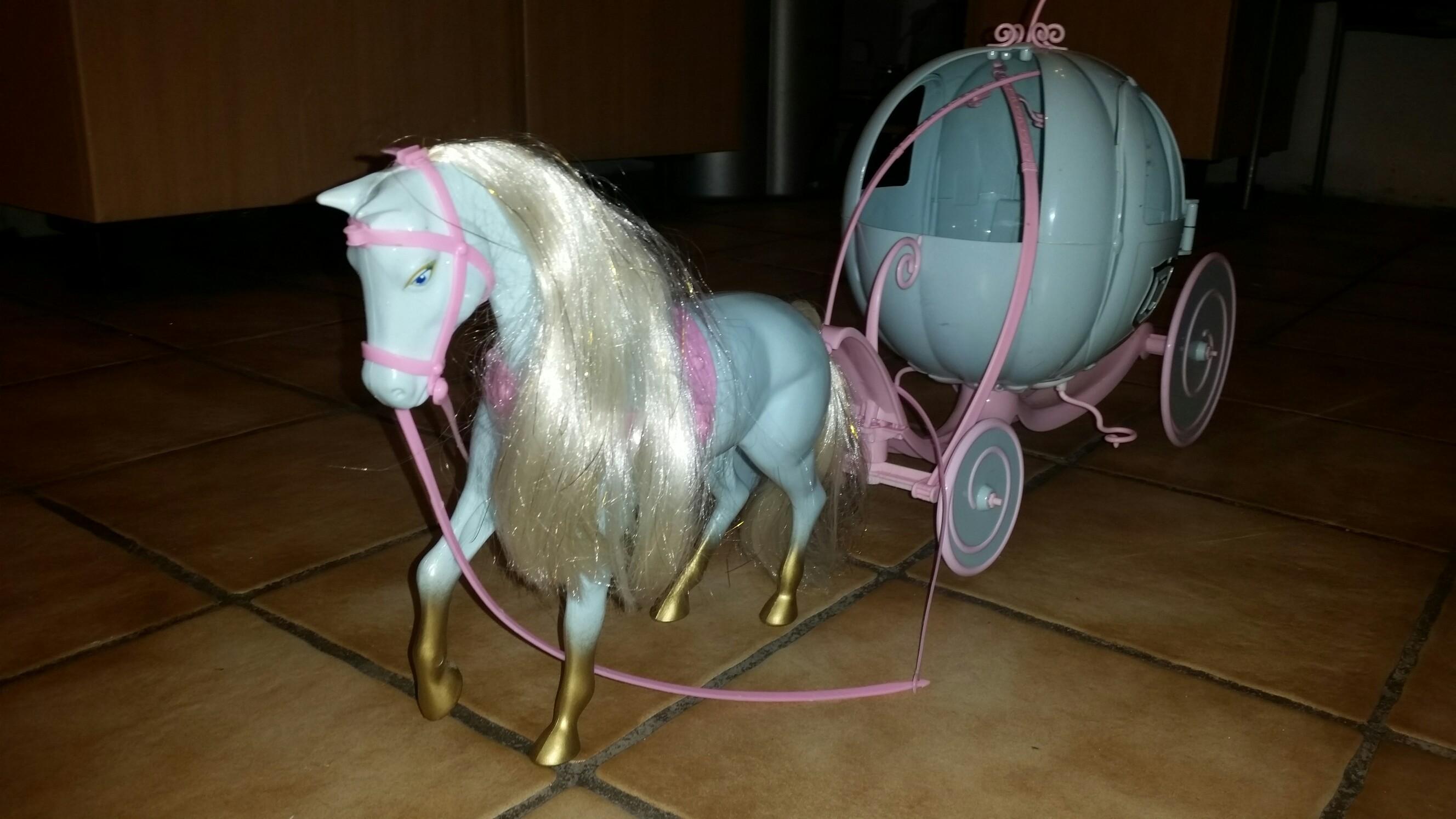 Barbie (Martel) Pferdekutsche mit Pferd in 40885 Ratingen for €30.00 ...