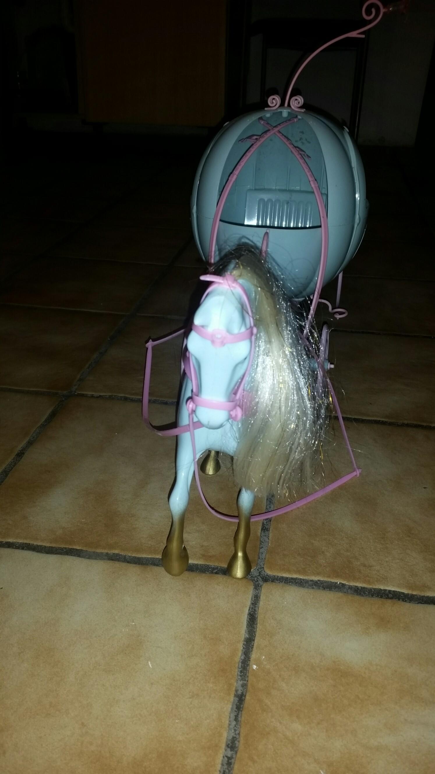 Barbie (Martel) Pferdekutsche mit Pferd in 40885 Ratingen for €30.00 ...