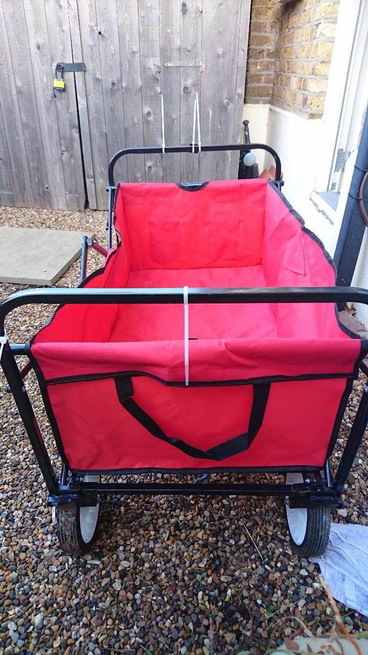 Foldable Garden Trolley Red in E2 Hamlets für £ 10,00 zum Verkauf ...