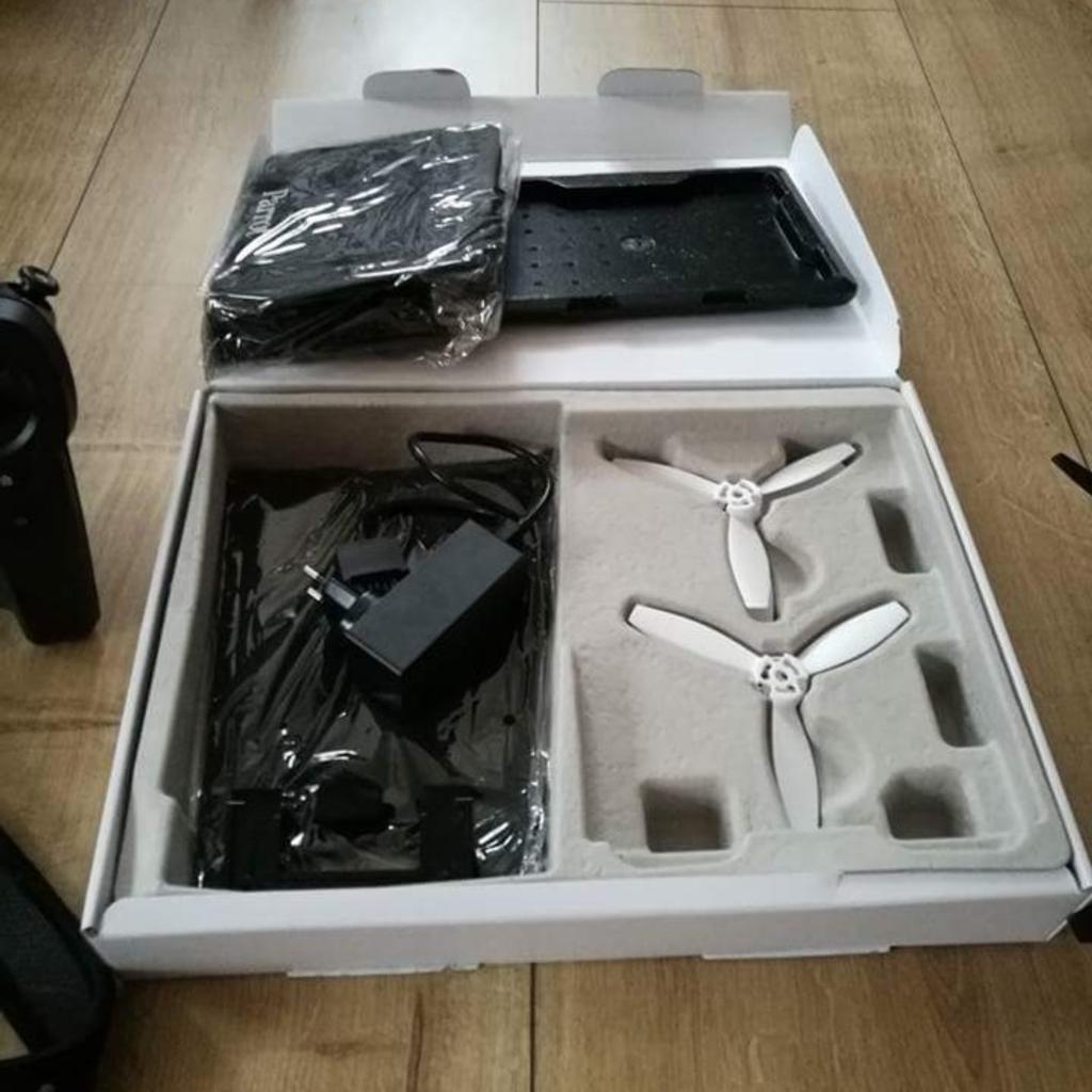 Drohne Parrot Bebop 2 + Skycontroller in 6020 Innsbruck für € 300,00 zum Verkauf | Shpock AT