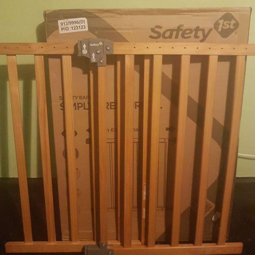 Wood safety gate in PR1 Preston für £ 10,00 zum Verkauf | Shpock AT