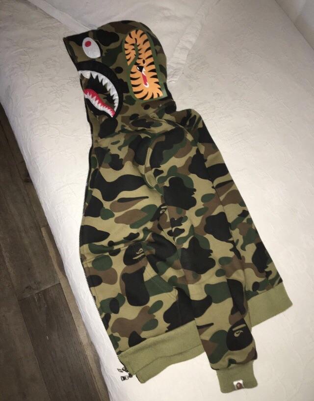 Bape replica in 2751 Matzendorf-Hölles für 55,00 € zum Verkauf | Shpock DE