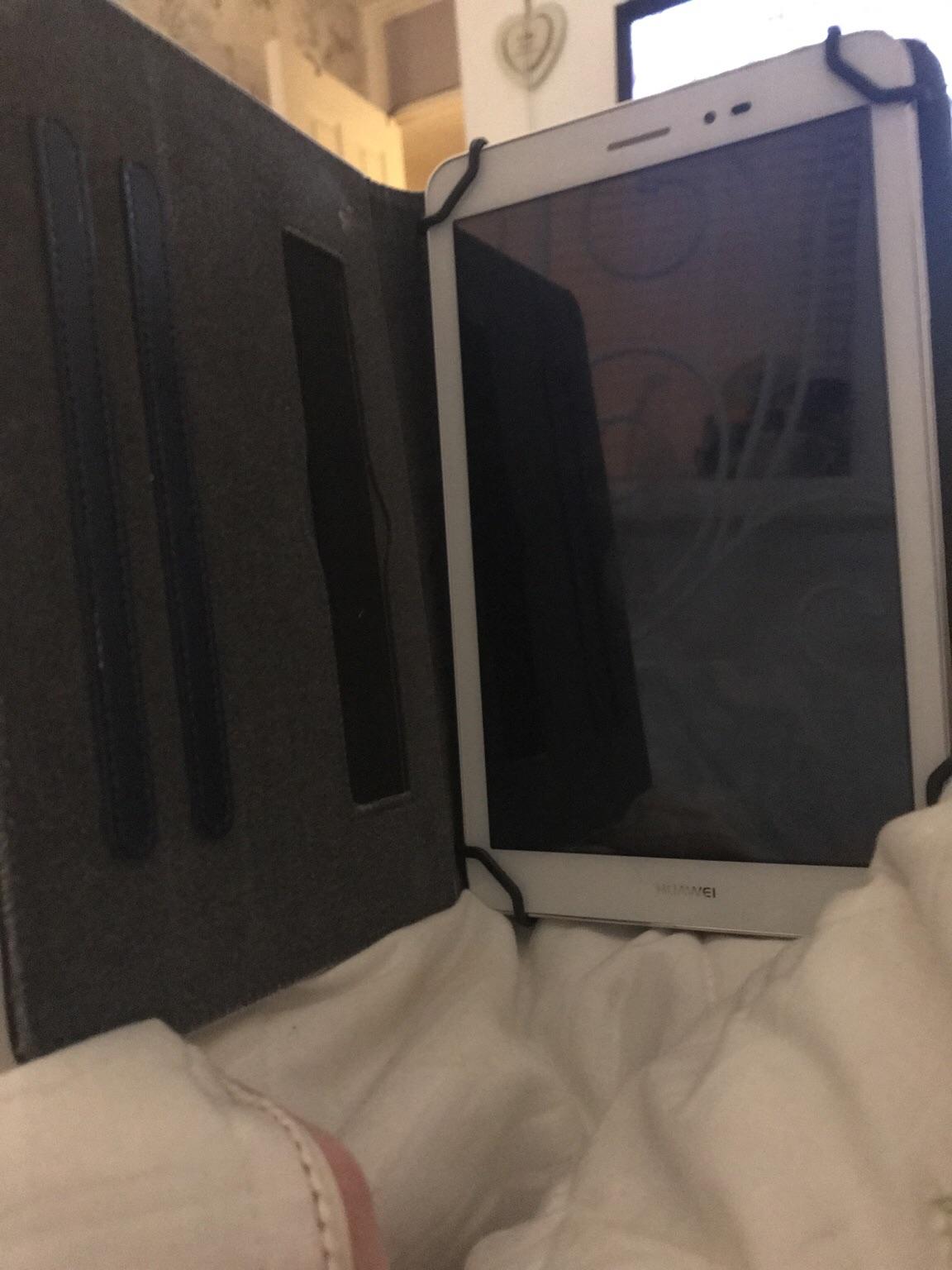 Huawei tablet in UB5 Ealing für 50,00 £ zum Verkauf | Shpock DE