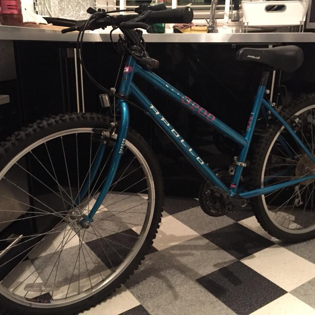 Ladies Apollo mountain bike in NE30 Tyneside für 30,00 £ zum Verkauf ...