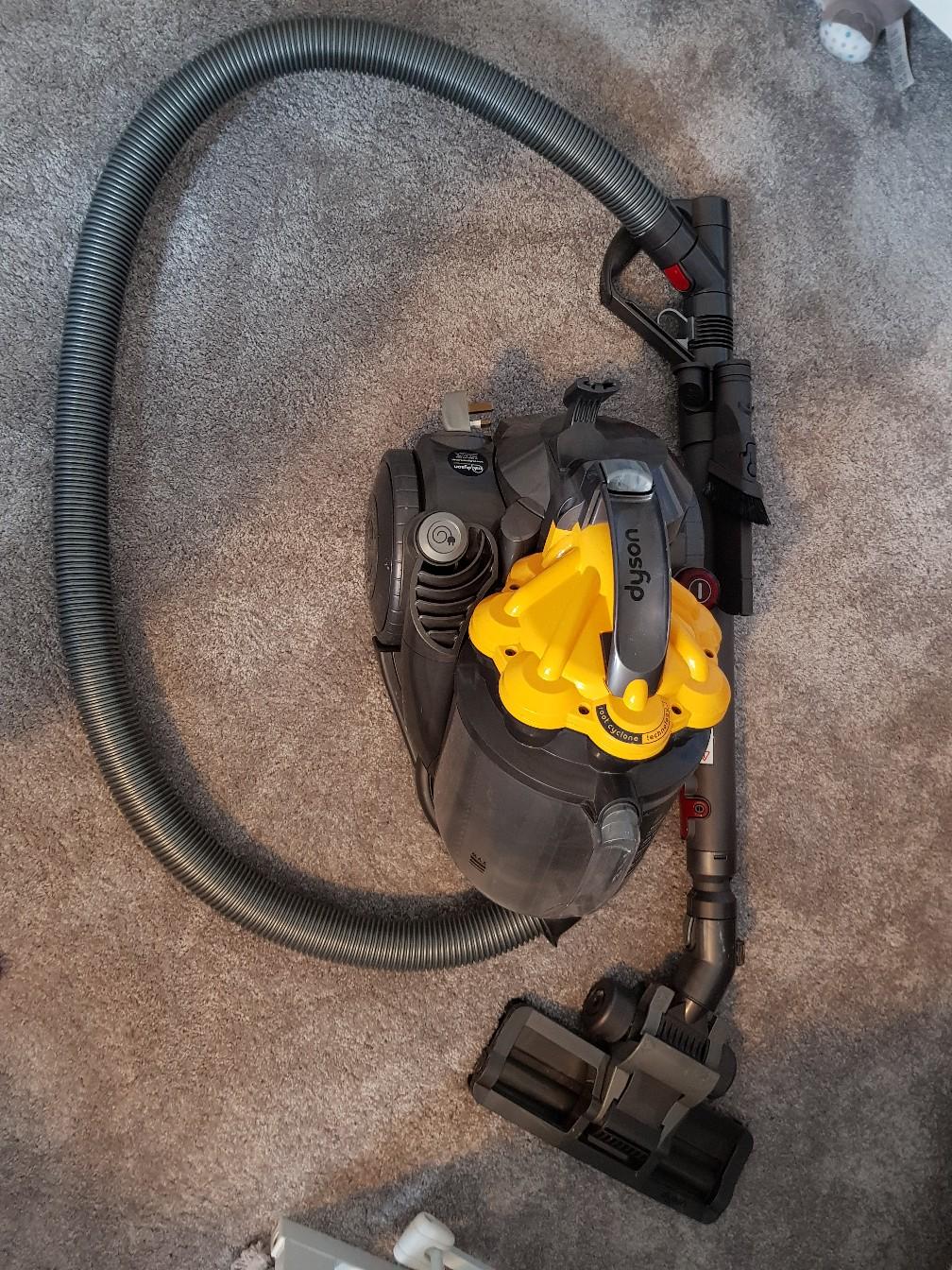 Dyson DC19 T2 multifloor vacuum cleaner in London Borough of Barking ...