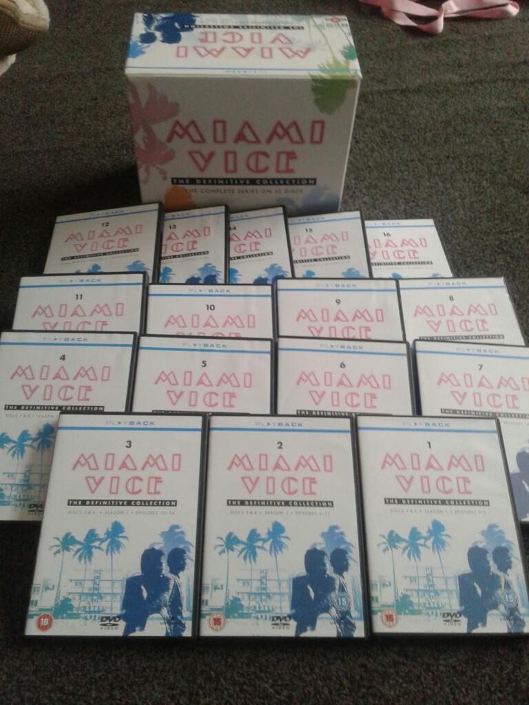 MIAMI VICE COMPLETE DVD BOX SET in B71 Sandwell for £9.00 for sale | Shpock