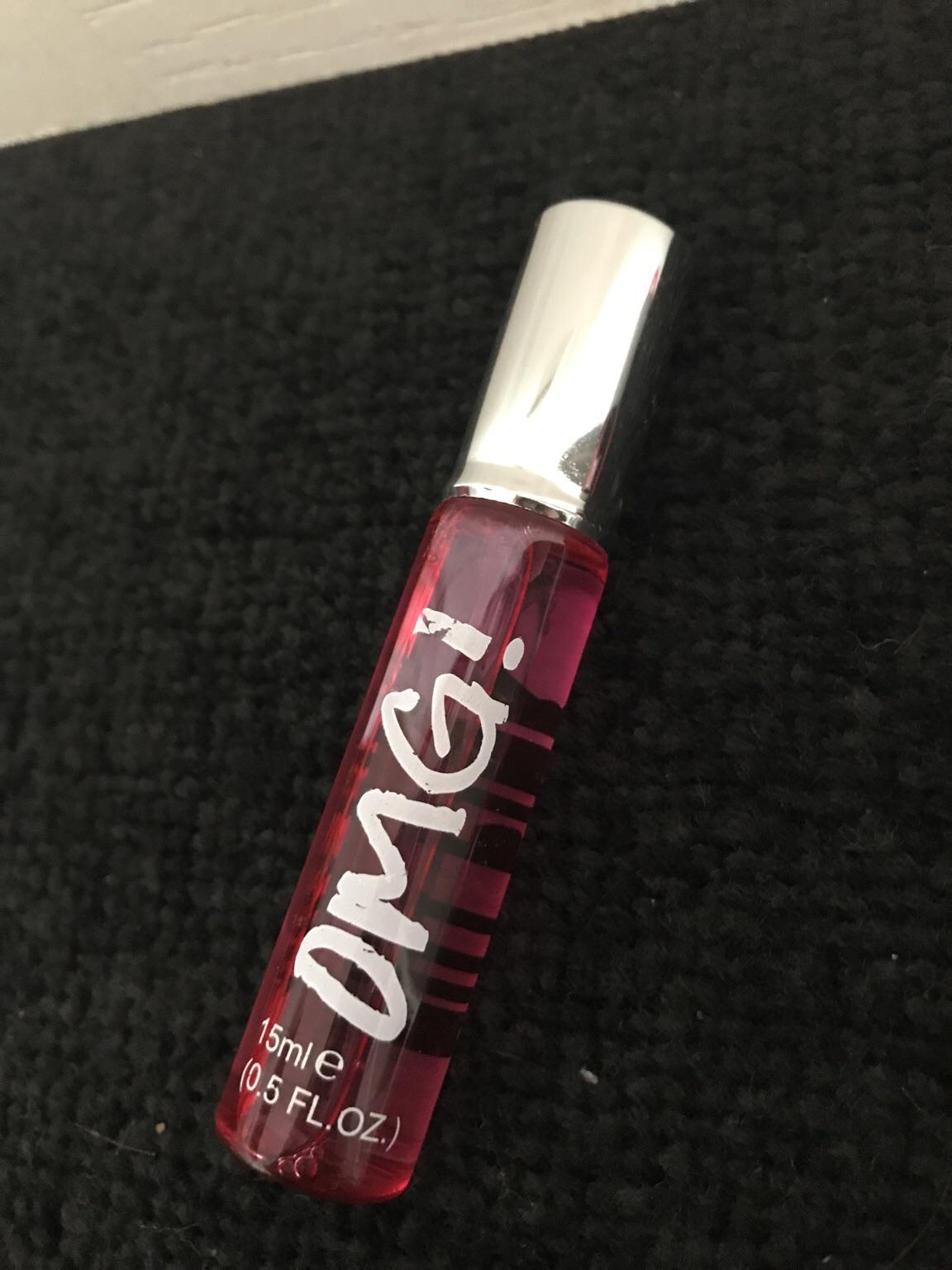 Omg hot pink perfume in BB2 Ewood für 3,00 £ zum Verkauf | Shpock DE