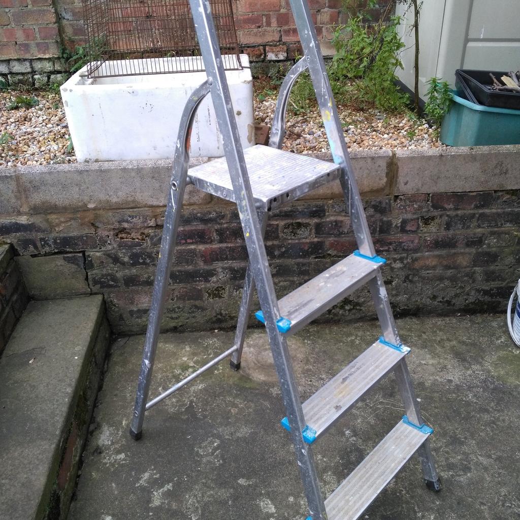 Beldray 3-Tread Aluminium Step Ladder in E8 Hackney for £12.00 for sale ...