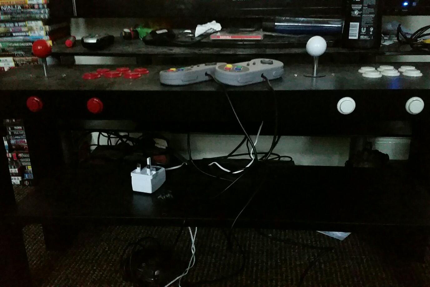 Retro gaming table . Snes . Mega drive in WF17 Kirklees für 120,00 ...