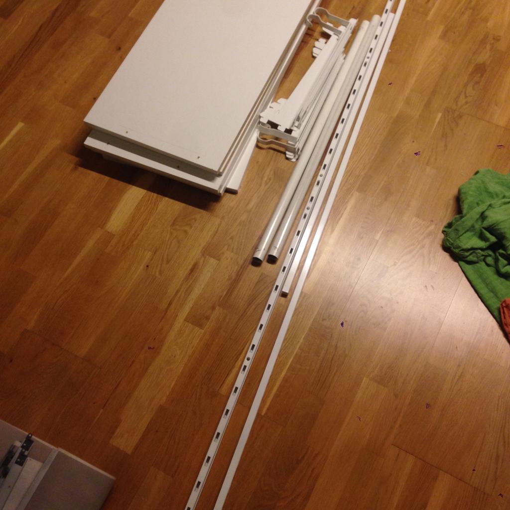Regalsystem weiß Ikea ähnlich Algot in 1180 Wien für 20,00 € zum ...
